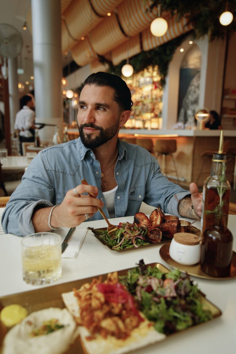 Wingman Plus - Online Dating Profile Photographer for Men